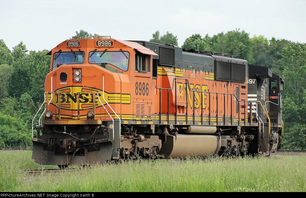BNSF 8986